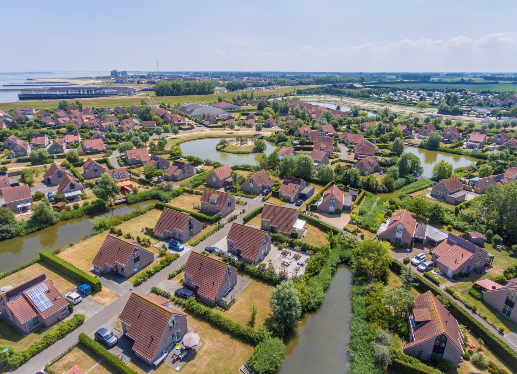 Roompot Vakantiepark Zeebad in Breskens - the best offers!