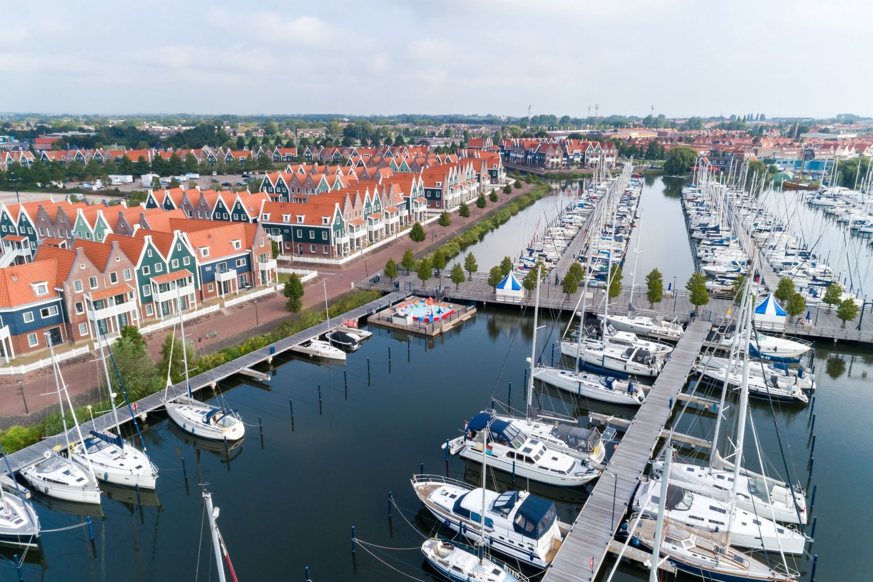 Roompot Marinapark Volendam in Volendam - the best offers!