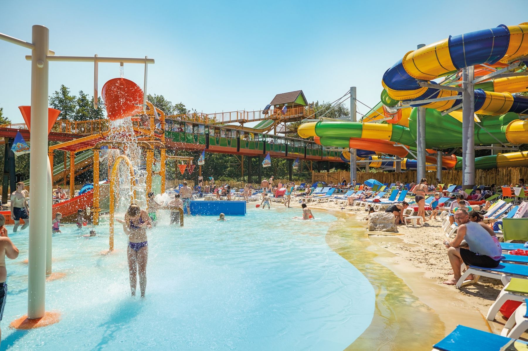 Attractie- & Vakantiepark Slagharen in Slagharen - de beste promo's!