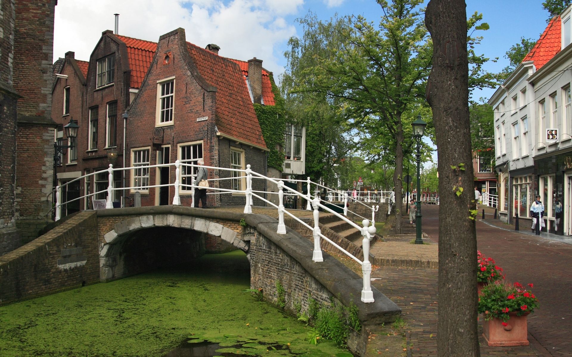 Vakantiepark Delftse Hout in Delft - the best offers!