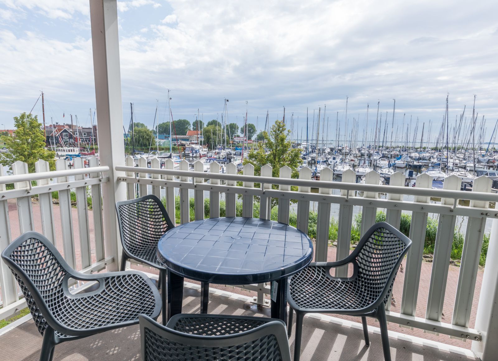 Roompot Marinapark Volendam in Volendam - the best offers!